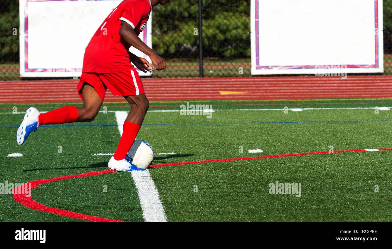 Soccer player dribbling ball hi-res stock photography and images - Alamy