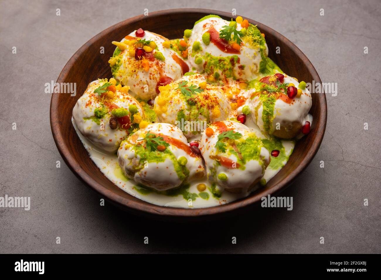 Dahi vada tamarind hi-res stock photography and images - Alamy