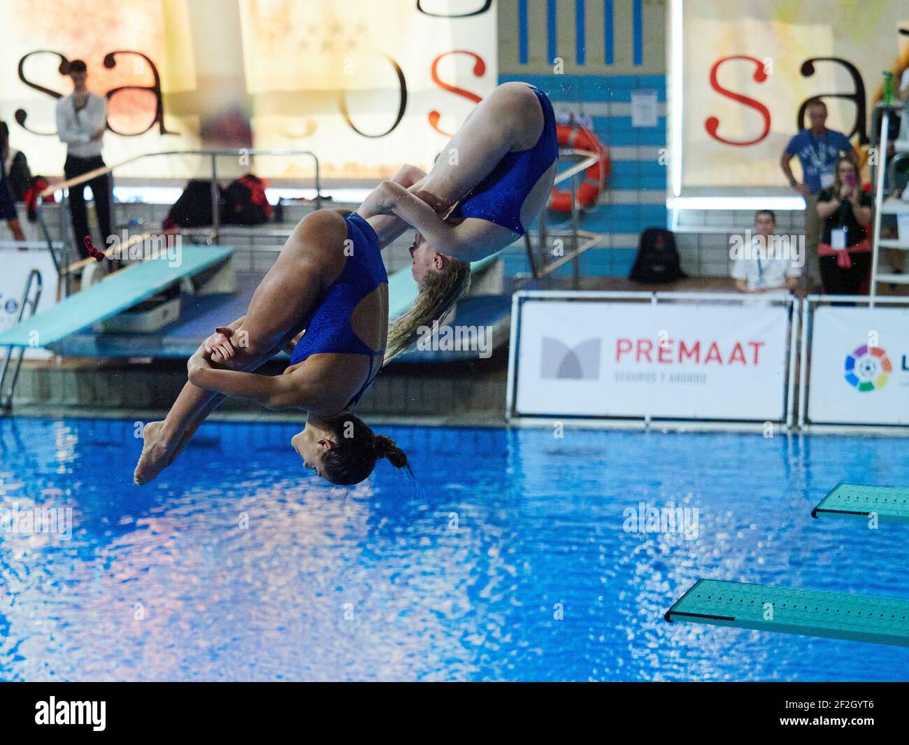 Women diving fina hi-res stock photography and images - Alamy