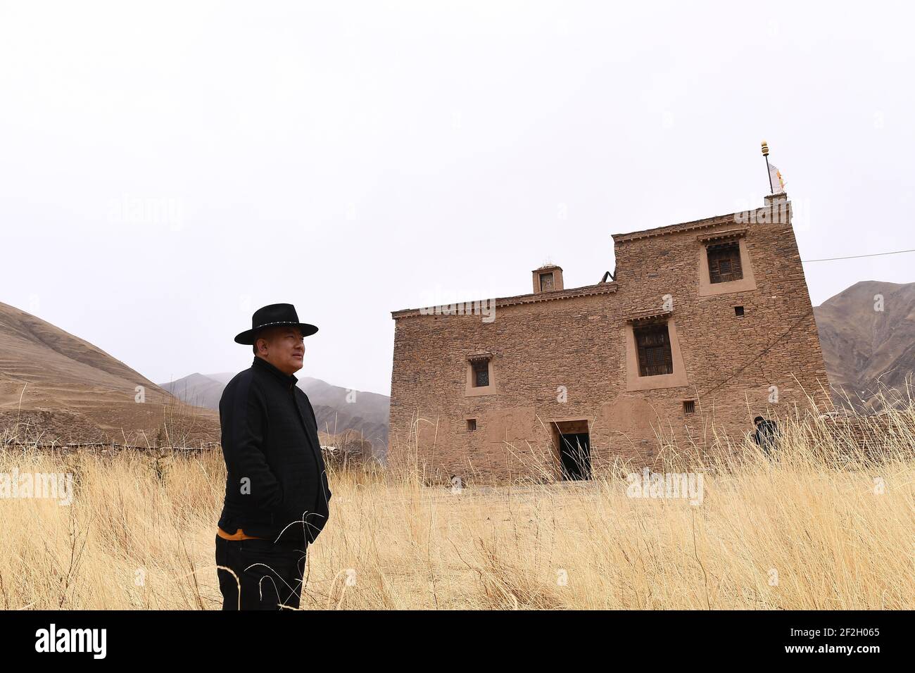 Village yushu qinghai hi-res stock photography and images - Alamy