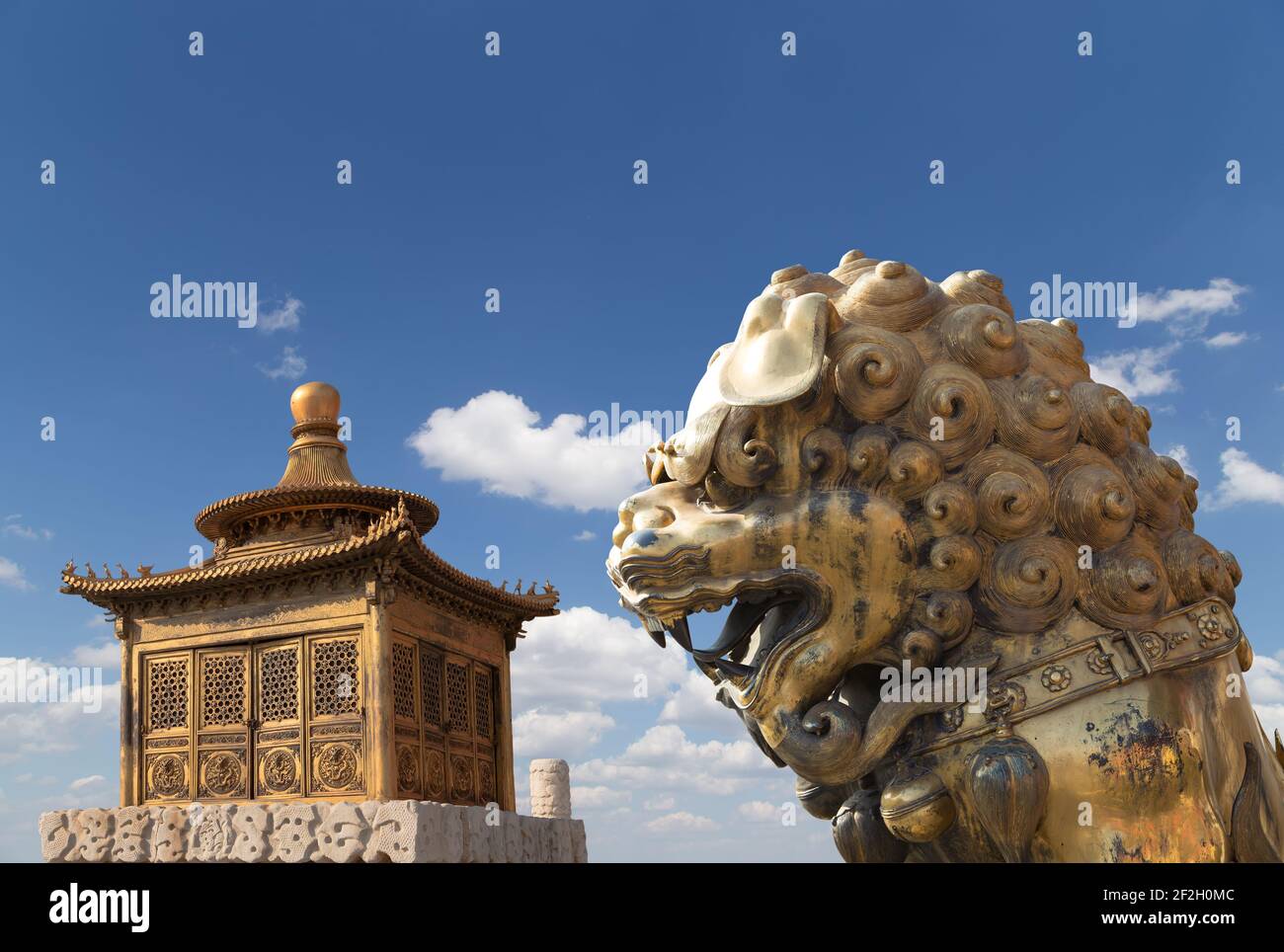 bronze Chinese dragon statue and bronze pagoda in the Forbidden City ...