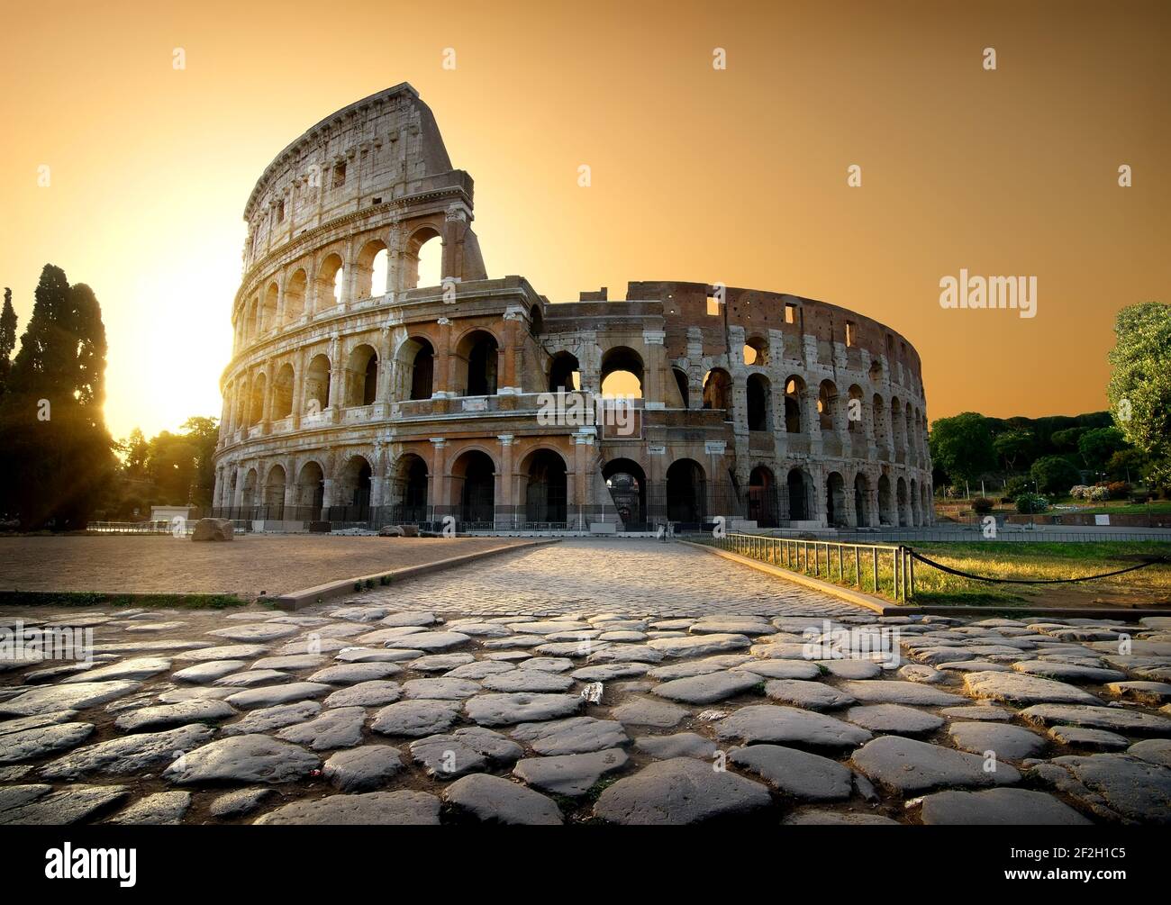 Europe rome sunrise yellow hi-res stock photography and images - Alamy