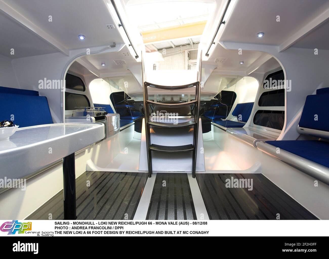 Monohull design hi-res stock photography and images - Alamy