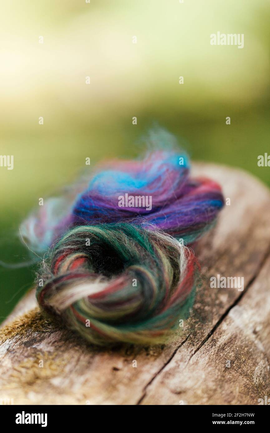Strand of wool hi-res stock photography and images - Alamy