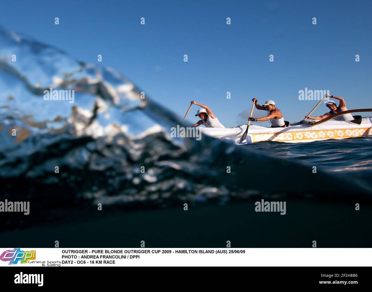 OUTRIGGER - PURE BLONDE OUTRIGGER CUP 2009 - HAMILTON ISLAND (AUS) 25 ...