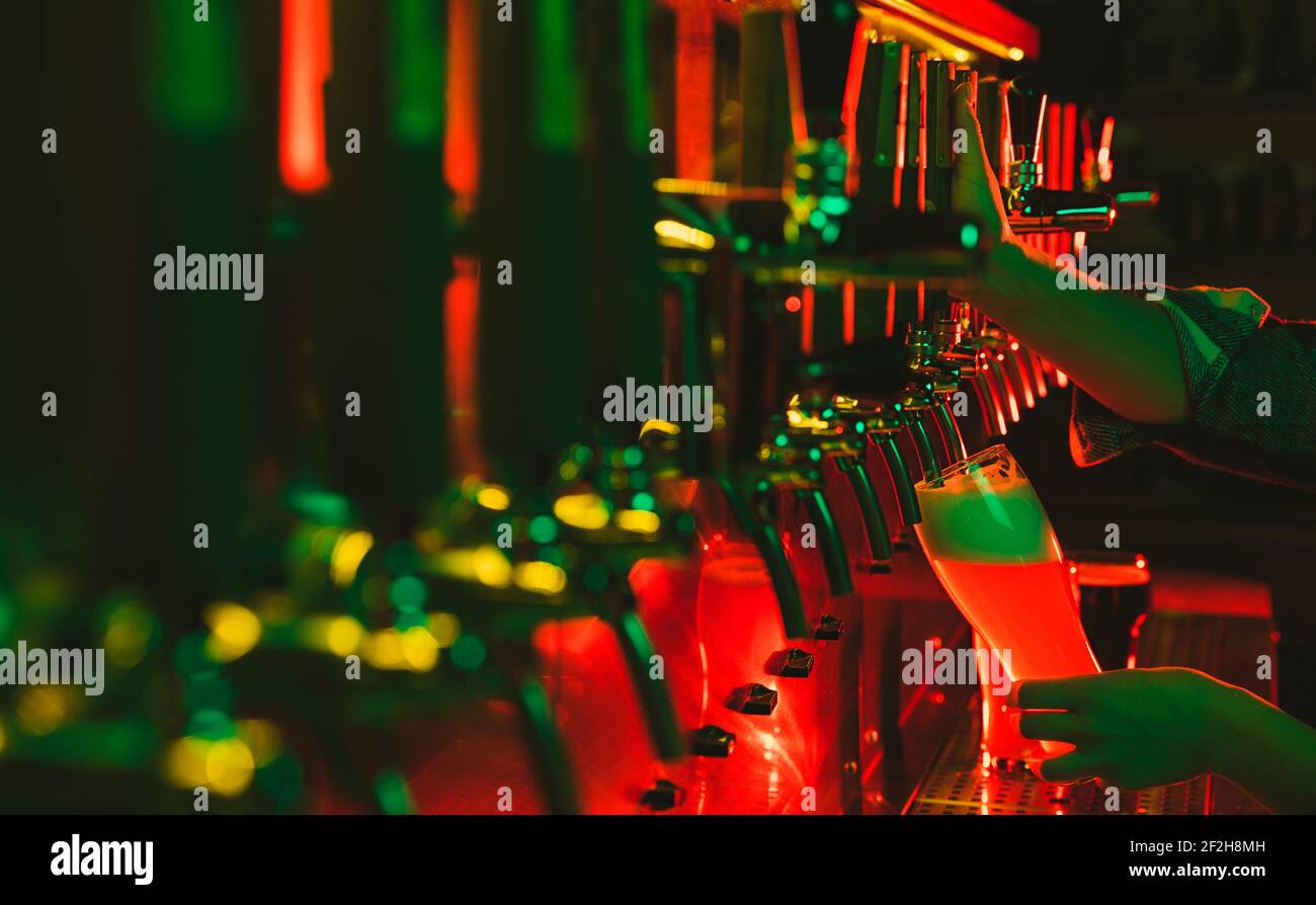 Bartender beer pumps hi-res stock photography and images - Alamy