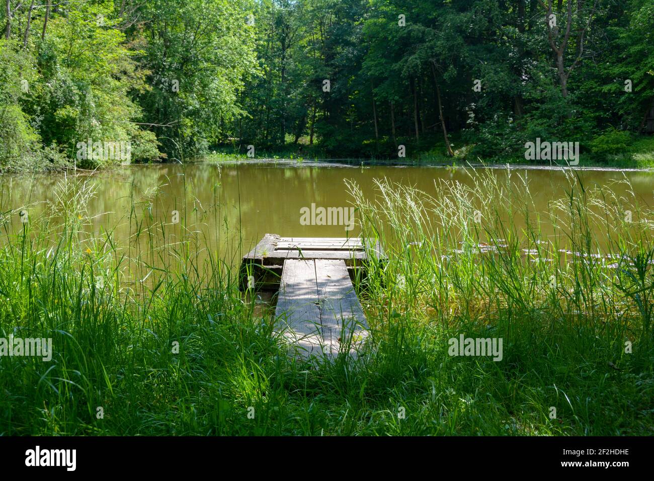 Empty boardwalk hi-res stock photography and images - Alamy