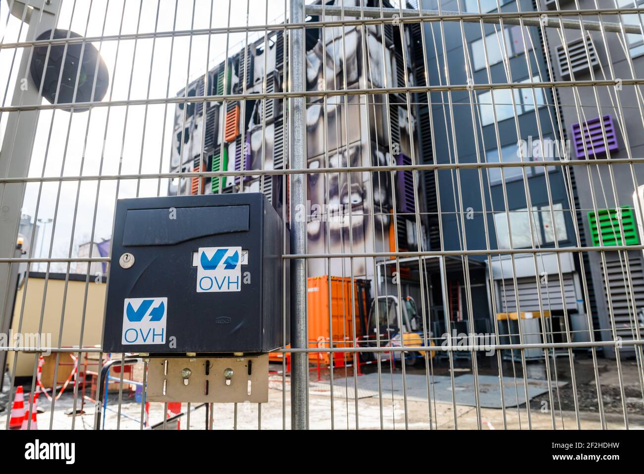 Millions of websites offline after fire at French cloud services firm ...