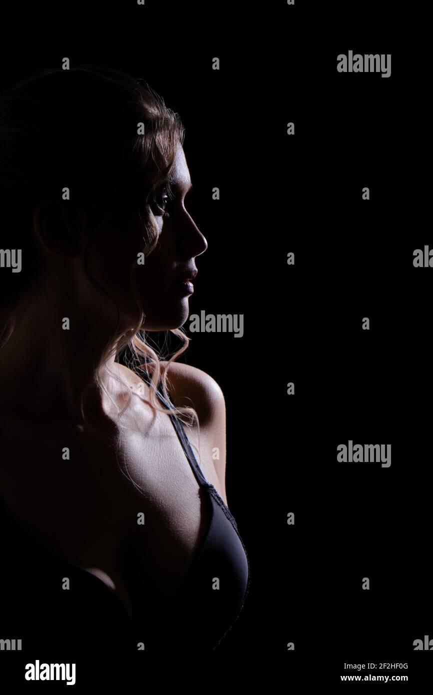 Head shoulder profile silhouette woman hi-res stock photography and ...