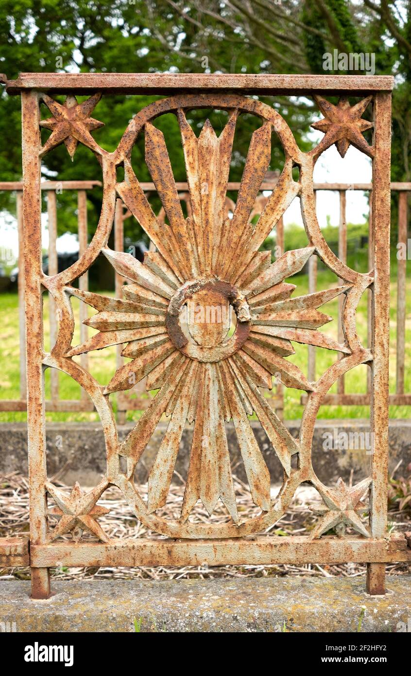 Metal work art on a grave Stock Photo - Alamy