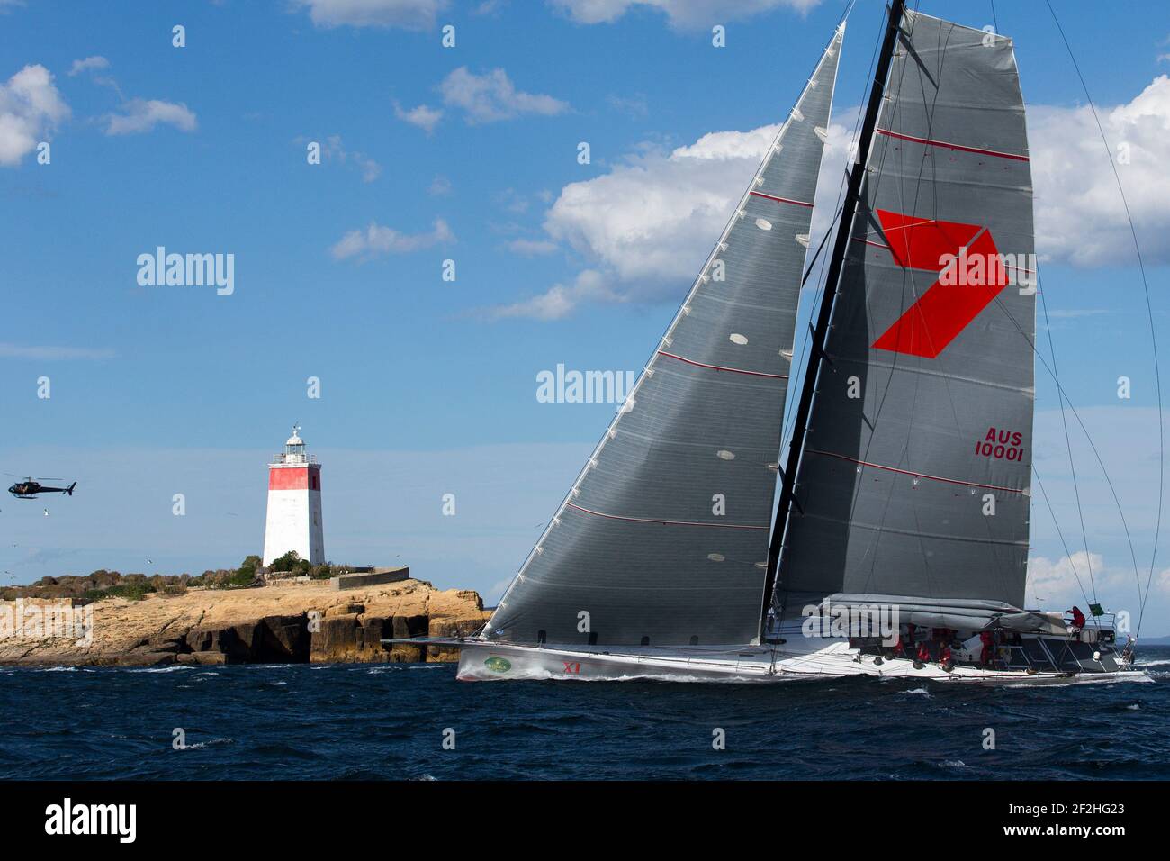 WILD OATS XI, owned by Bob Oatley and skippered by Mark Richards, Line ...