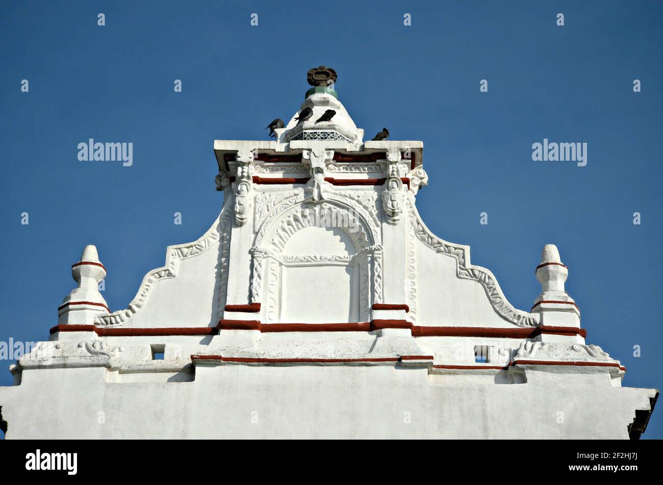 Octagonal atrium hi-res stock photography and images - Alamy
