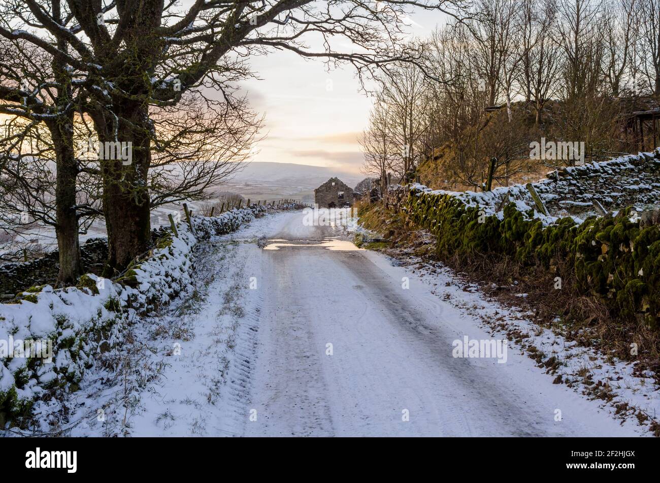 Wall lane hi-res stock photography and images - Alamy