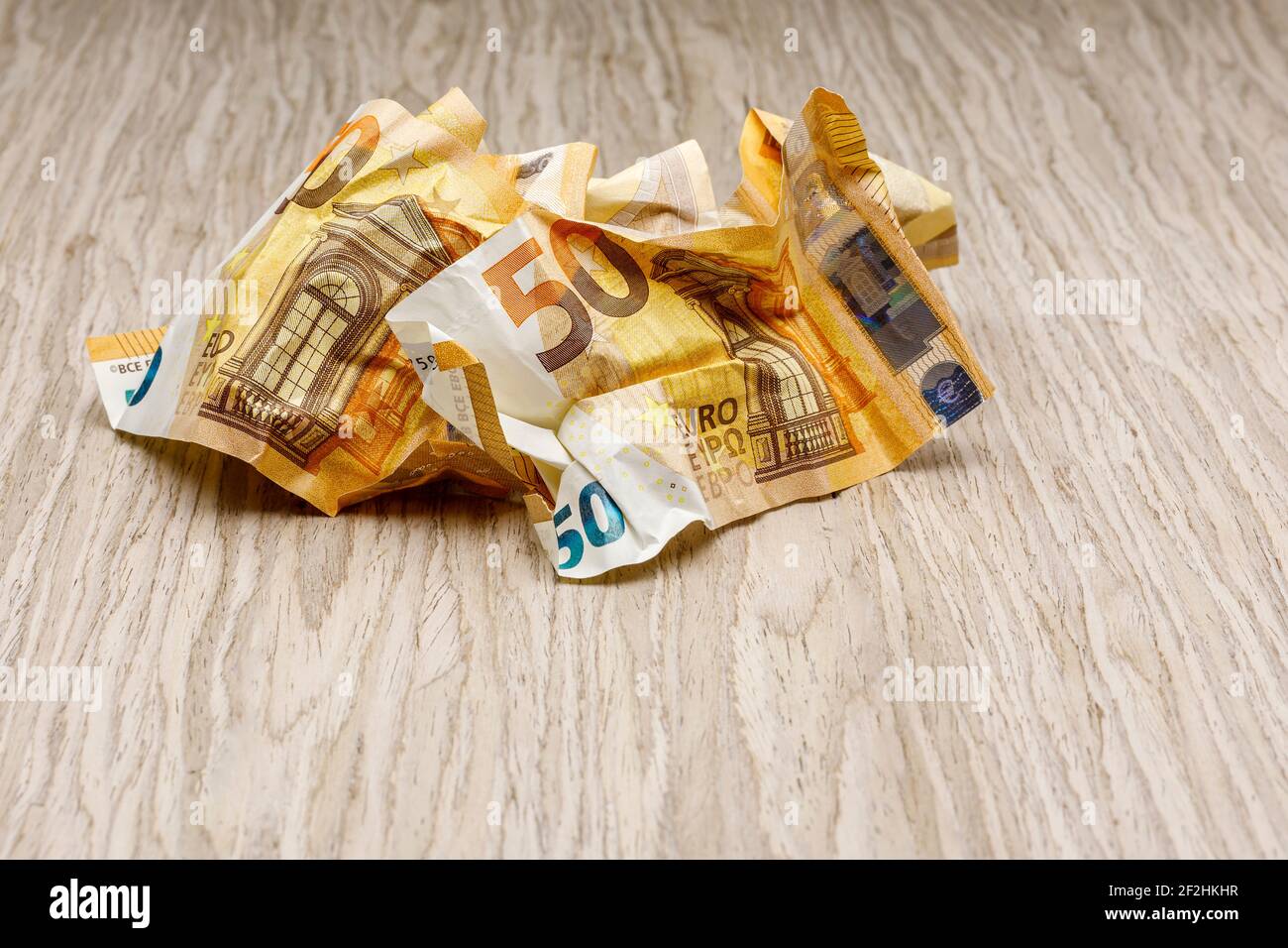 Crumpled banknote hi-res stock photography and images - Alamy