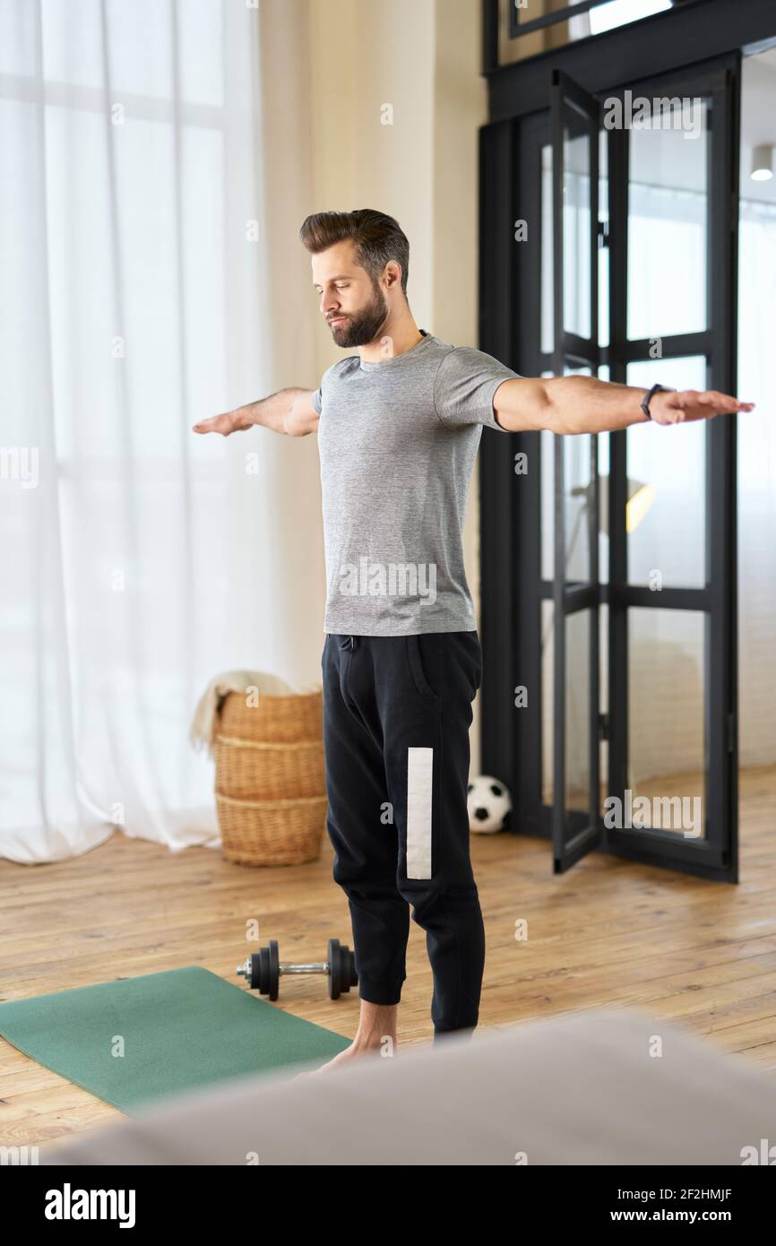 Man gymnastics hi-res stock photography and images - Alamy