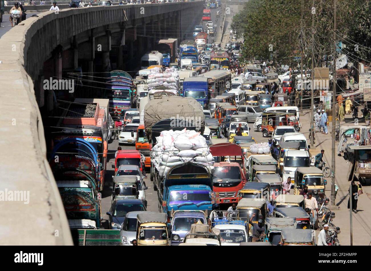 A large numbers of vehicles stuck in traffic jam due to negligence of ...