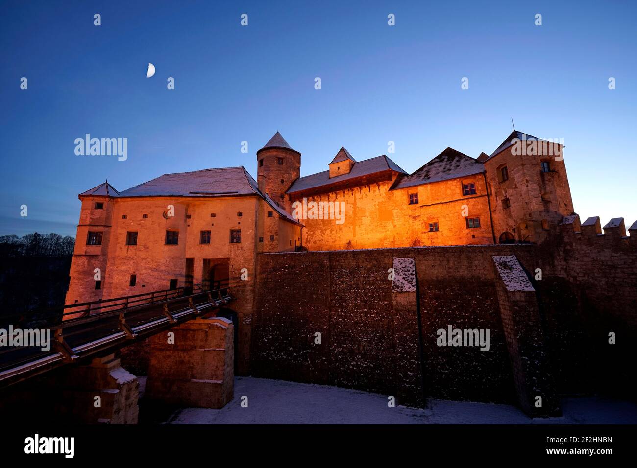 Burghausen castle bavaria night hi-res stock photography and images - Alamy
