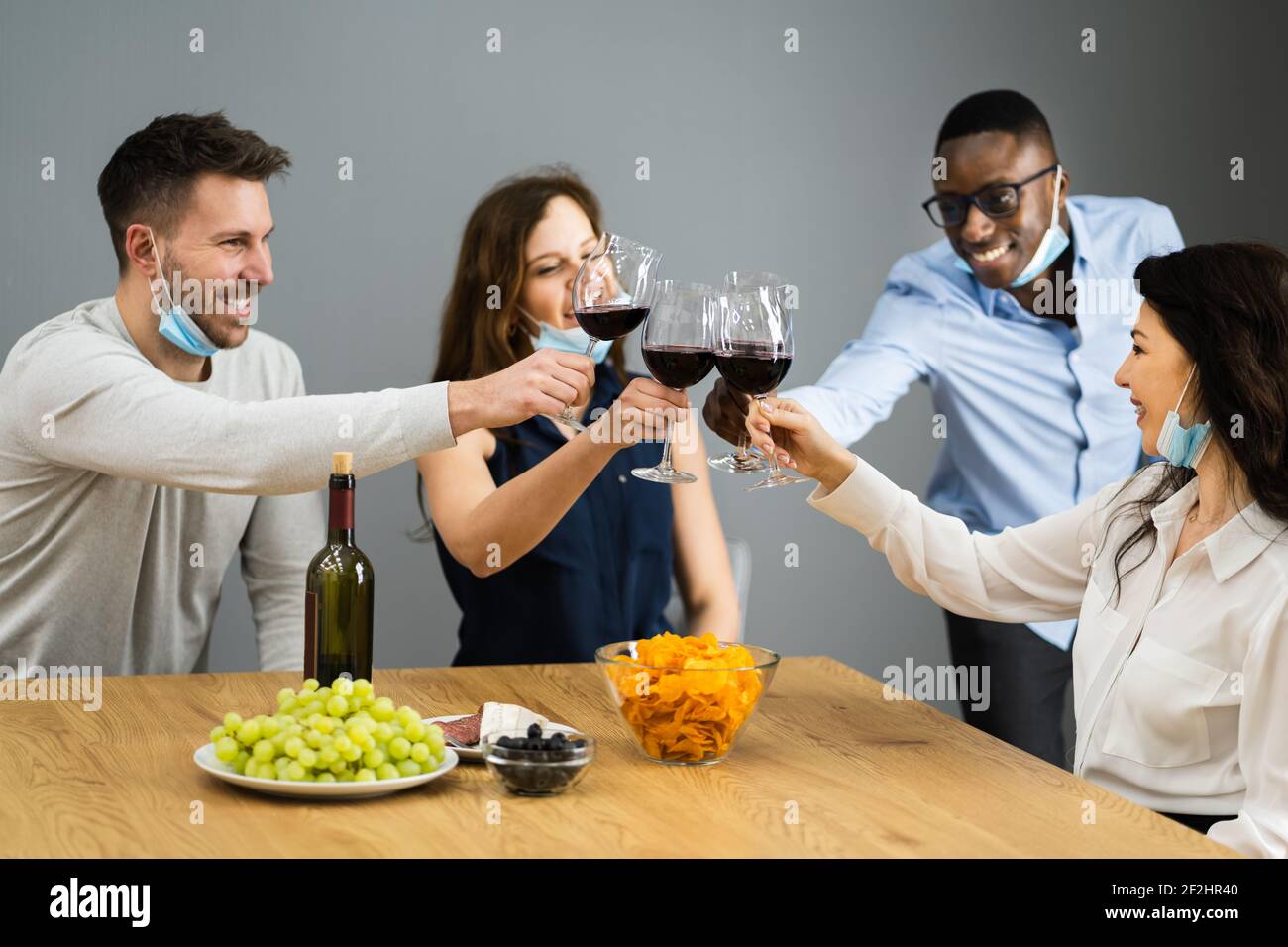 Group diverse people dinner party hi-res stock photography and images ...
