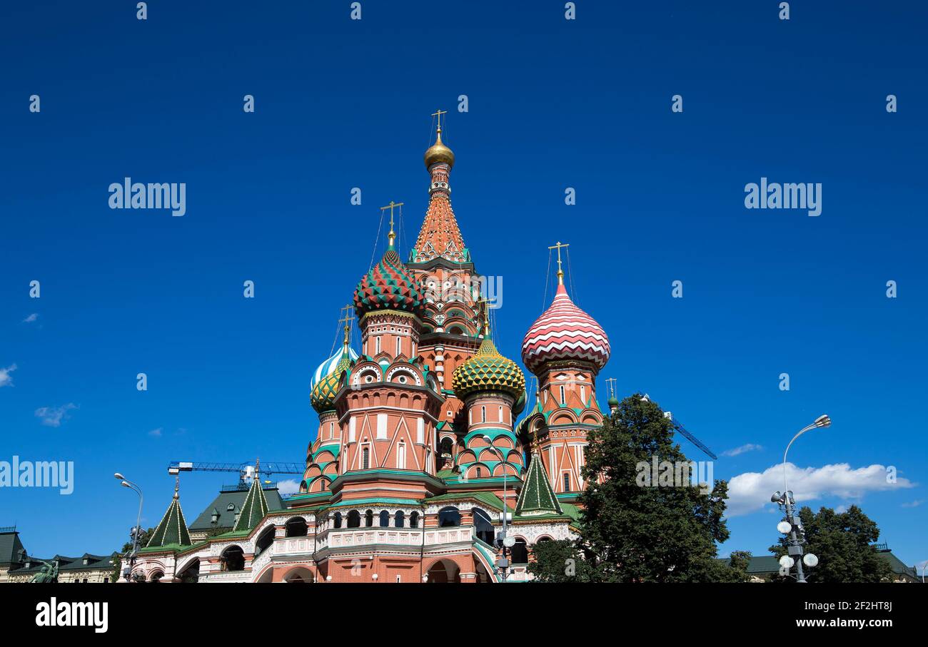 Saint Basil cathedral ( Temple of Basil the Blessed), Red Square ...