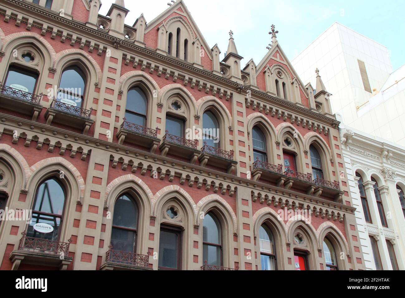 Victorian edifice of brick and stone hi-res stock photography and ...