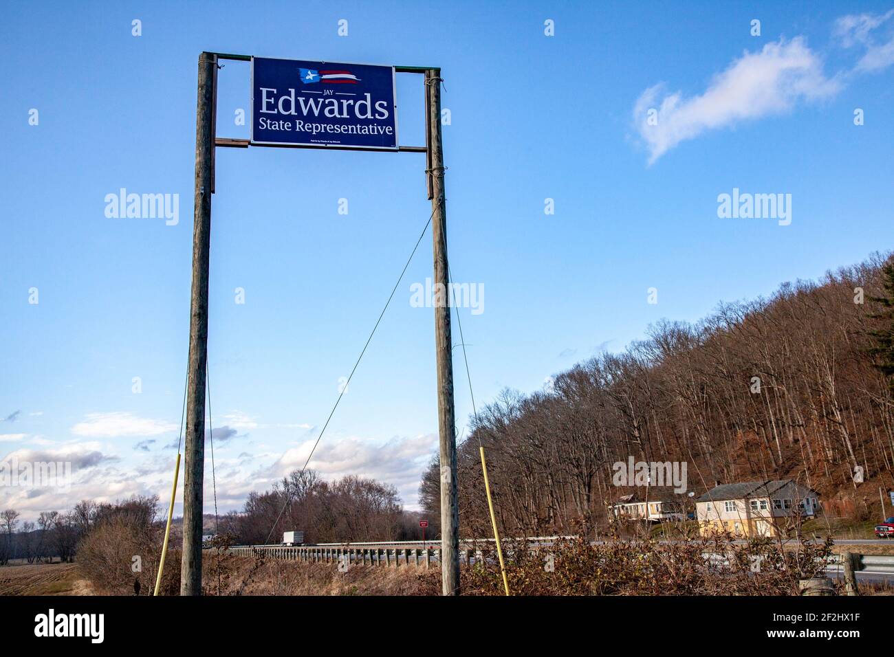 The Ohio State Representative sign for Jay Edwards off of route 33 ...