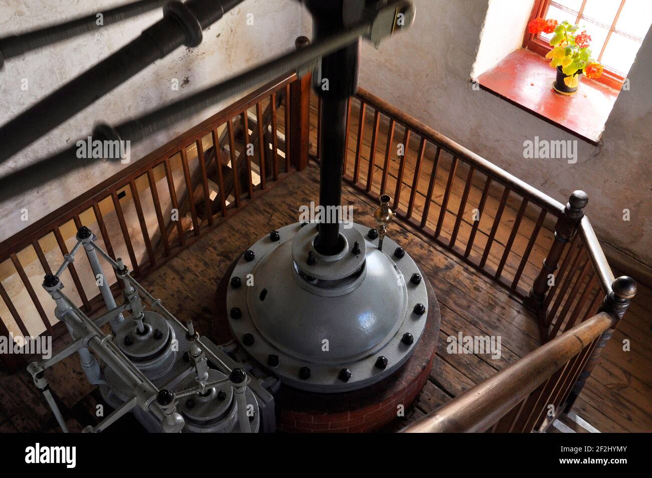 Steam cylinder hi-res stock photography and images - Alamy