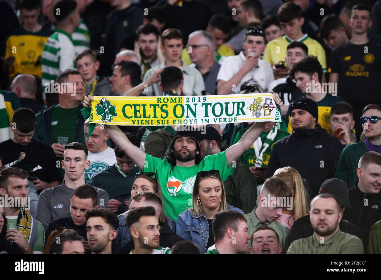 Celtic Football Supporters High Resolution Stock Photography and Images ...
