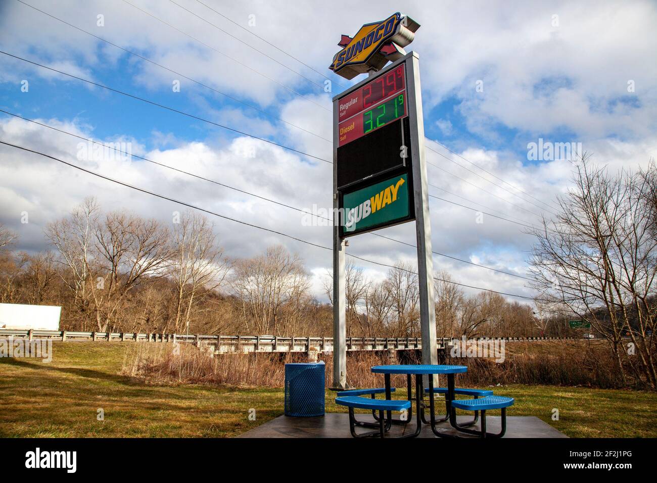 Logo sunoco hi-res stock photography and images - Alamy
