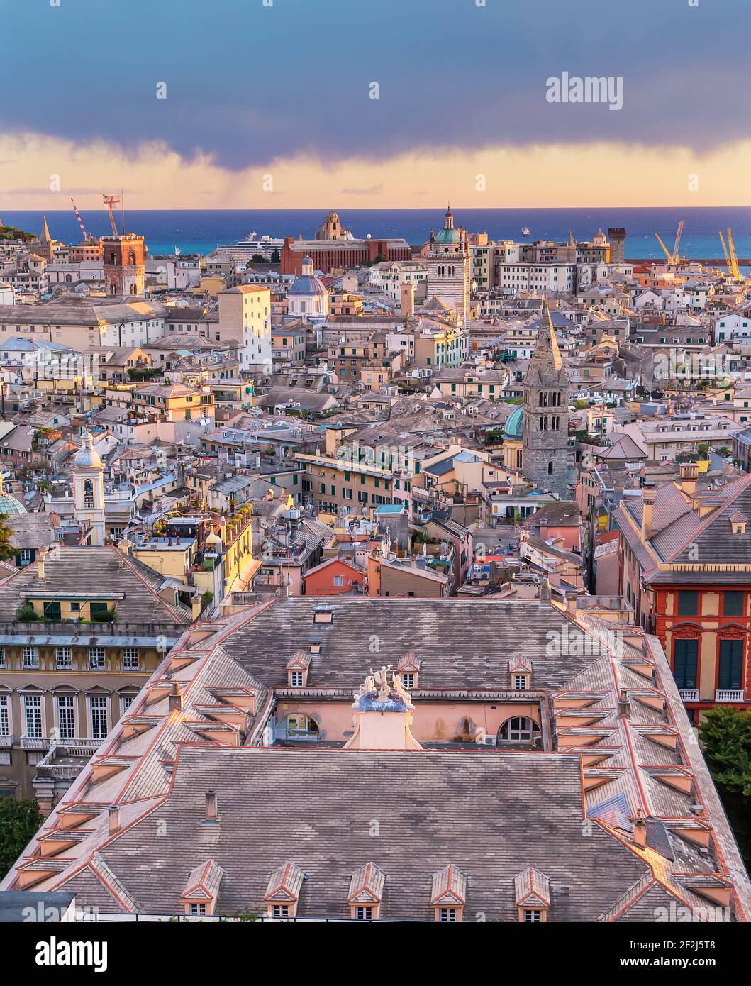 Cityscape top view hi-res stock photography and images - Alamy