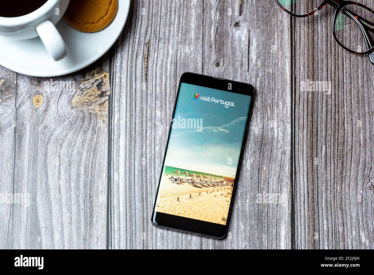Visit portugal app hi-res stock photography and images - Alamy