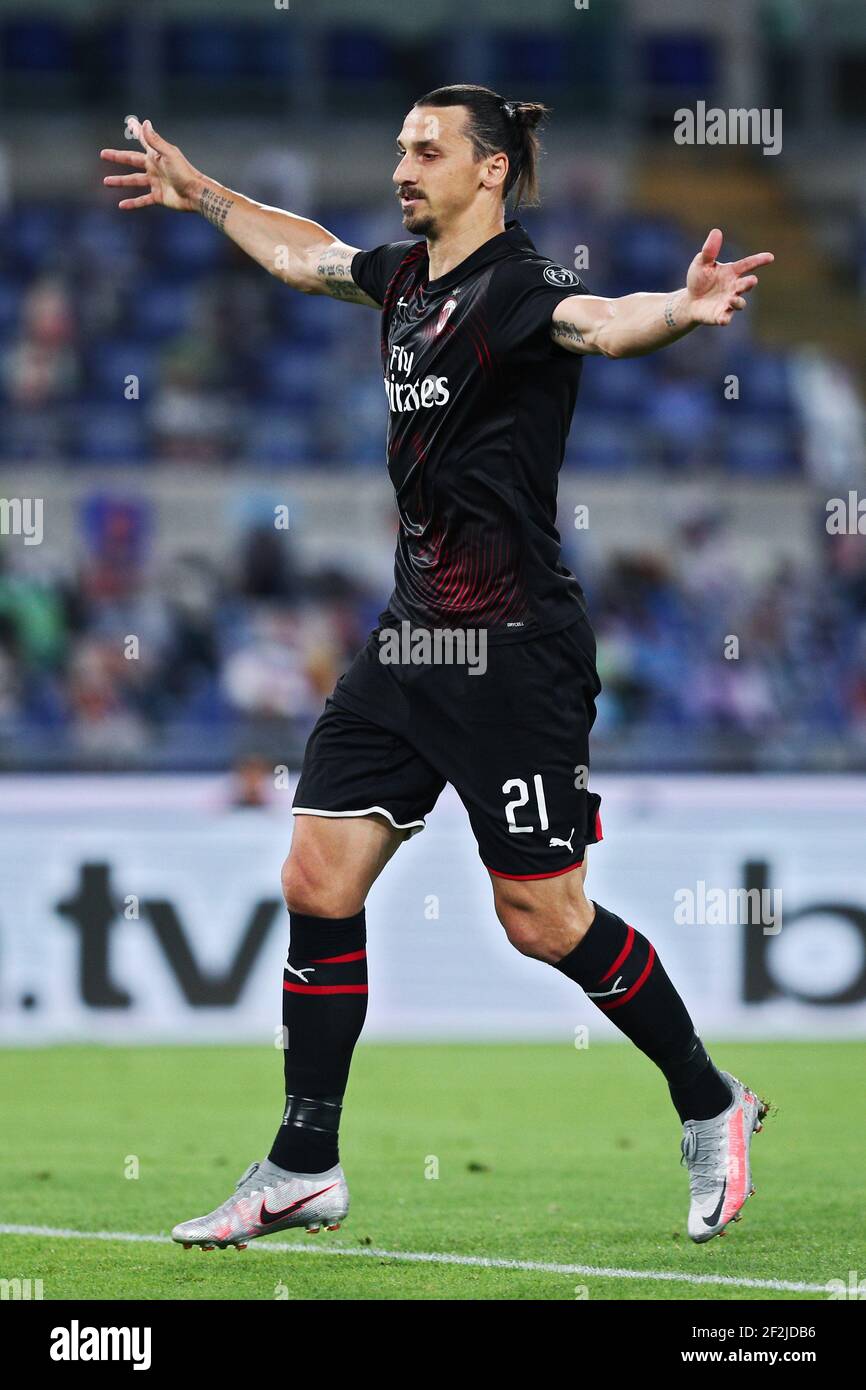 Zlatan Ibrahimovic celebrates after scoring 0-2 goal by penalty during ...