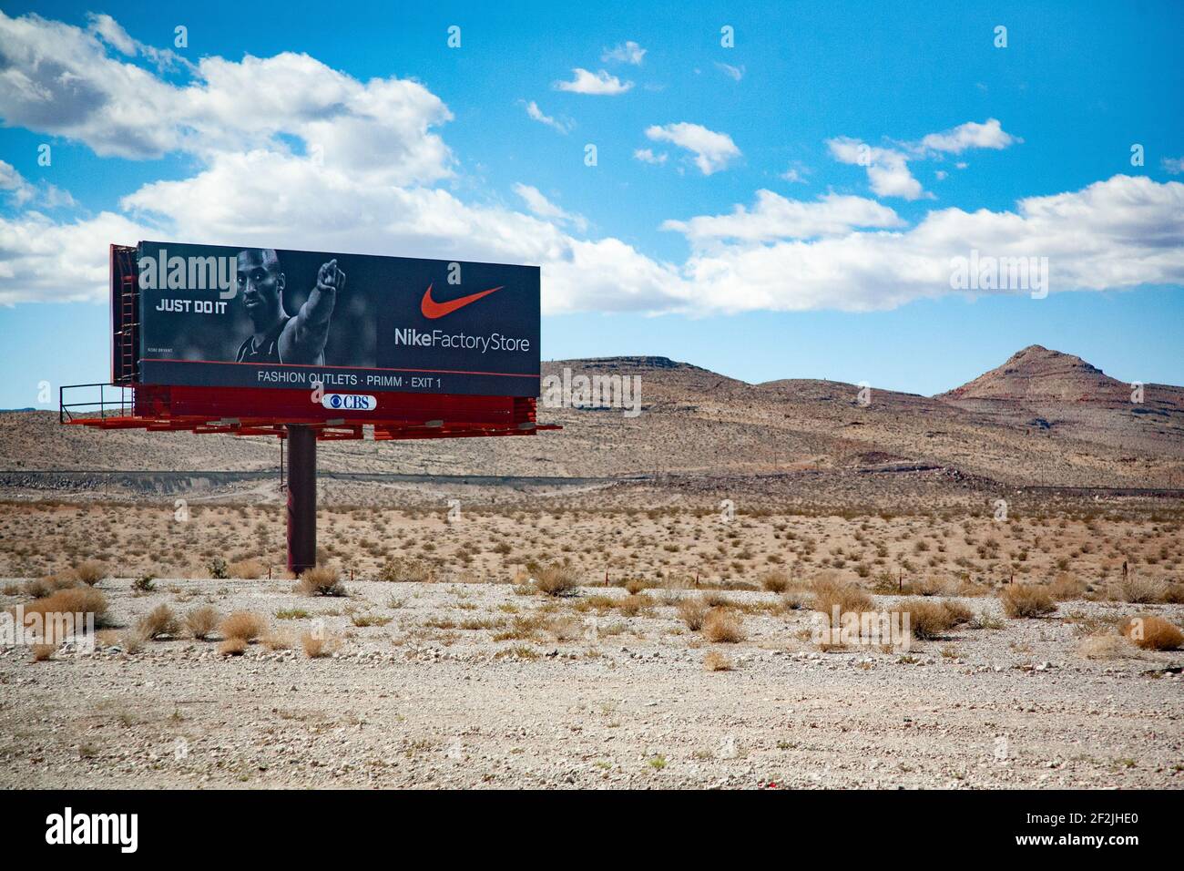Roadside advertising signs in the Nevada desert Stock Photo - Alamy