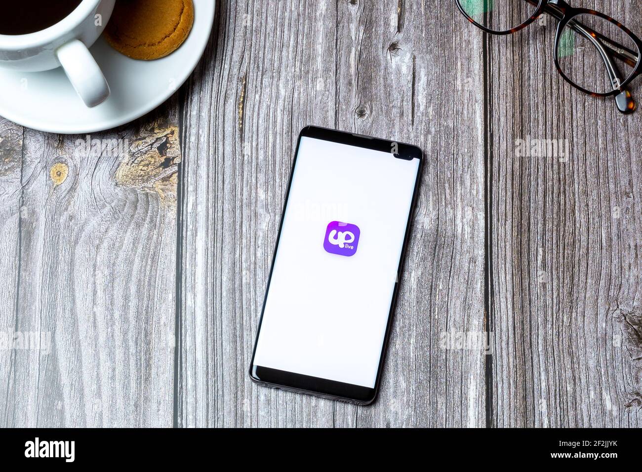 Up live app hi-res stock photography and images - Alamy