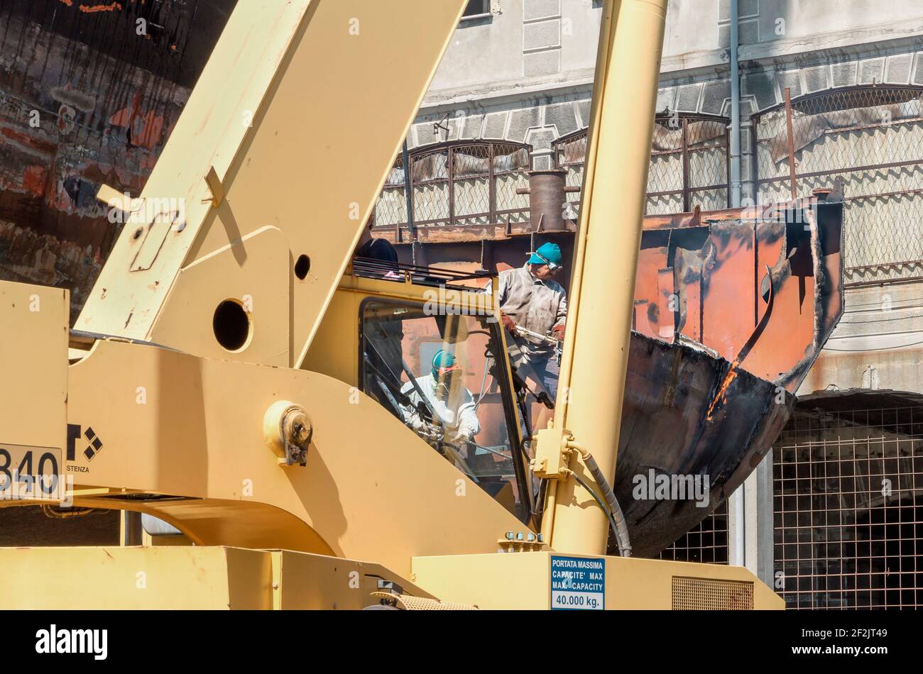 Ship breaking yard hi-res stock photography and images - Alamy