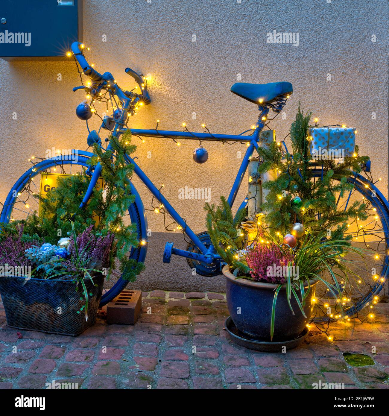 Bicycle, illuminated, house facade, Christmas, decoration, blue hour ...