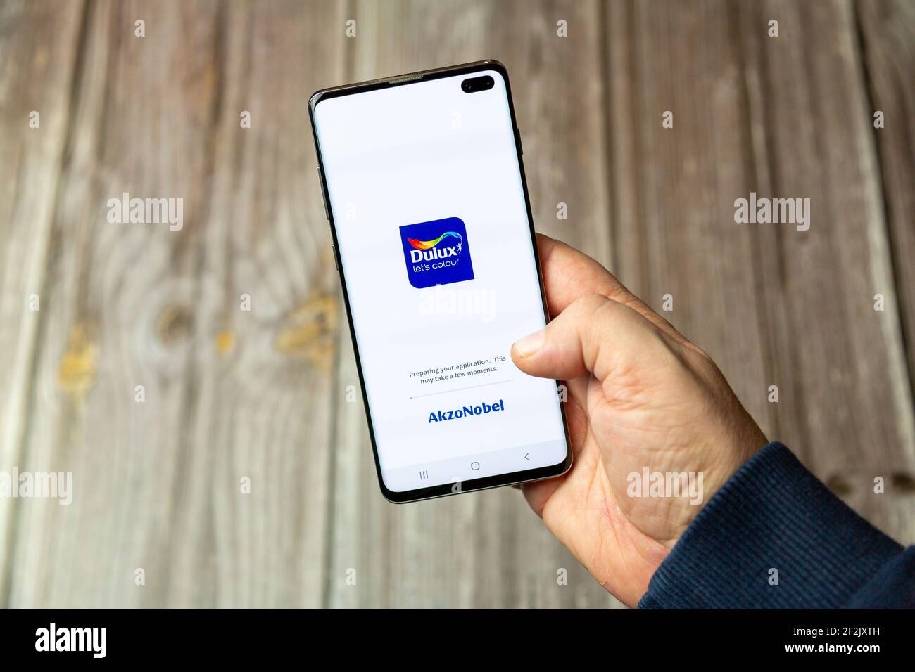 Dulux mobile app hi-res stock photography and images - Alamy