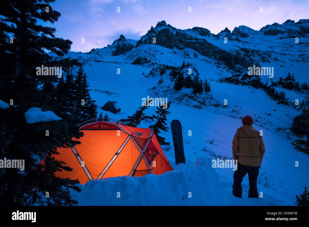 Tent hut hi-res stock photography and images - Alamy