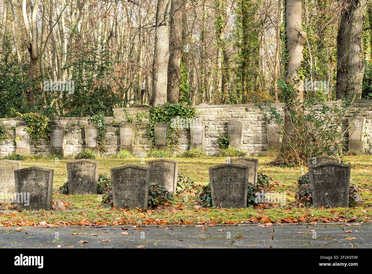 Berlin, Jewish cemetery Berlin Weissensee, Ehrenfeld for the Jewish ...