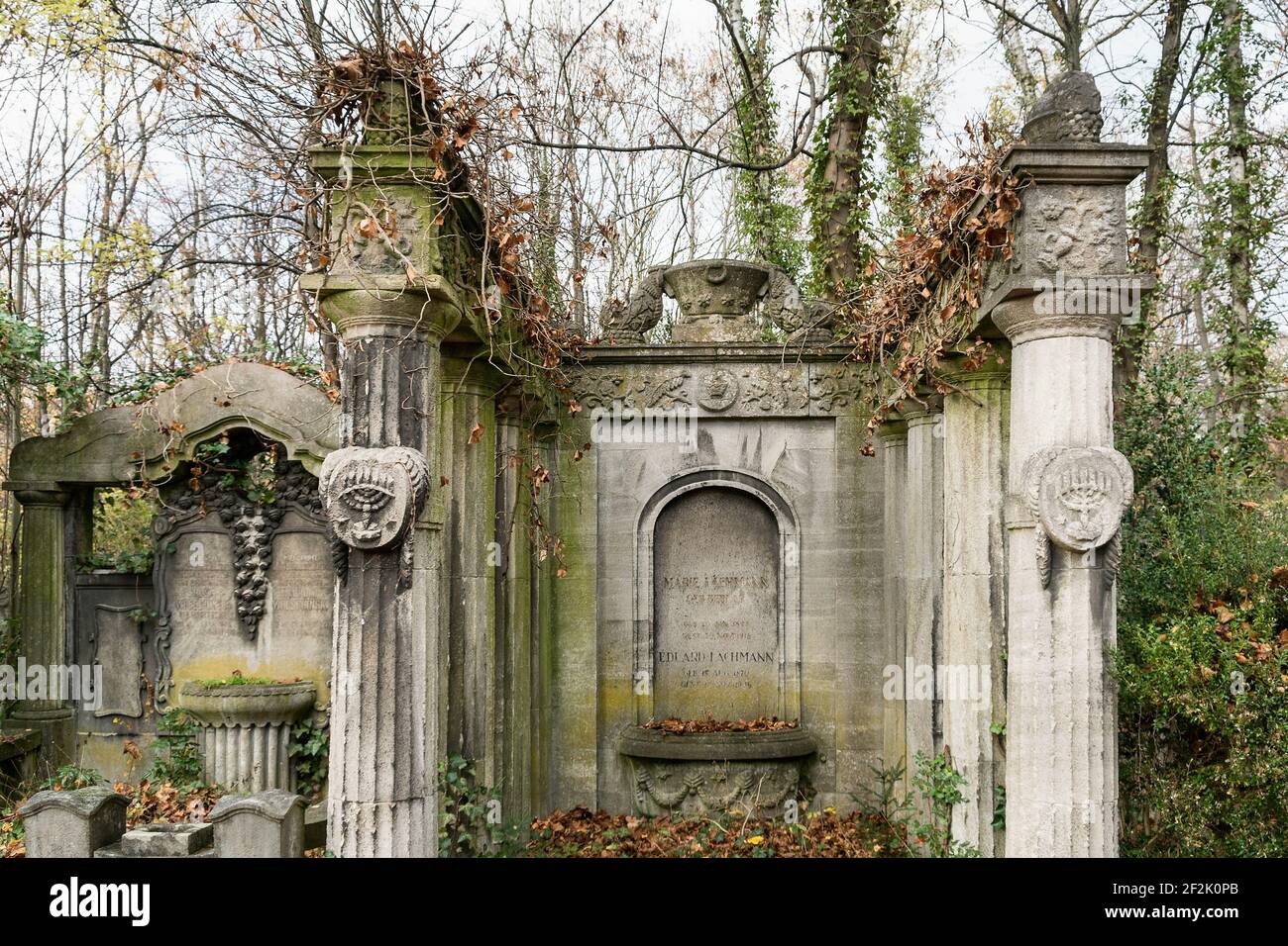 Berlin, Jewish cemetery Berlin Weissensee, field F5, grave wall with ...