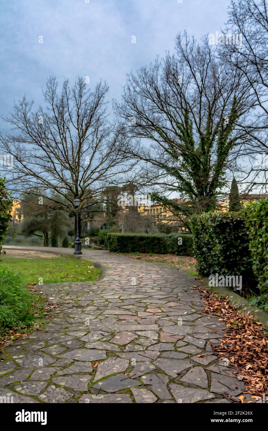 Paved public footpath hi-res stock photography and images - Alamy