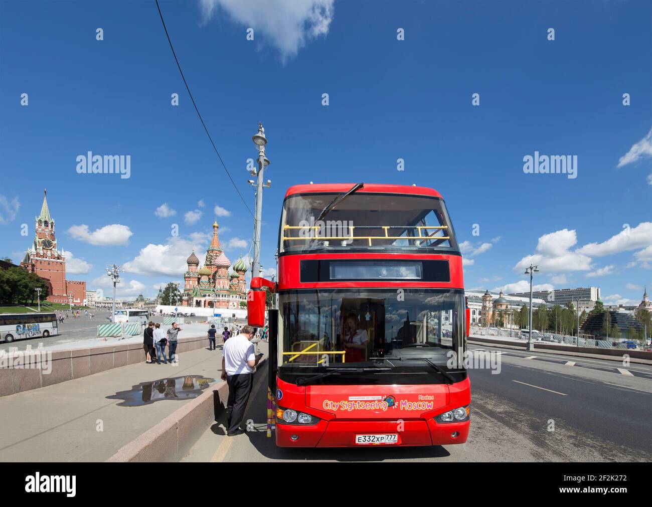 City sightseeing bus of the City Sightseeing Moscow bus company at the ...