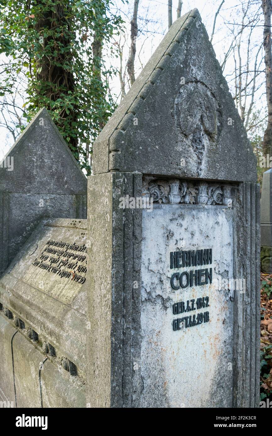 Berlin, Jewish cemetery Berlin Weissensee, largest preserved Jewish ...