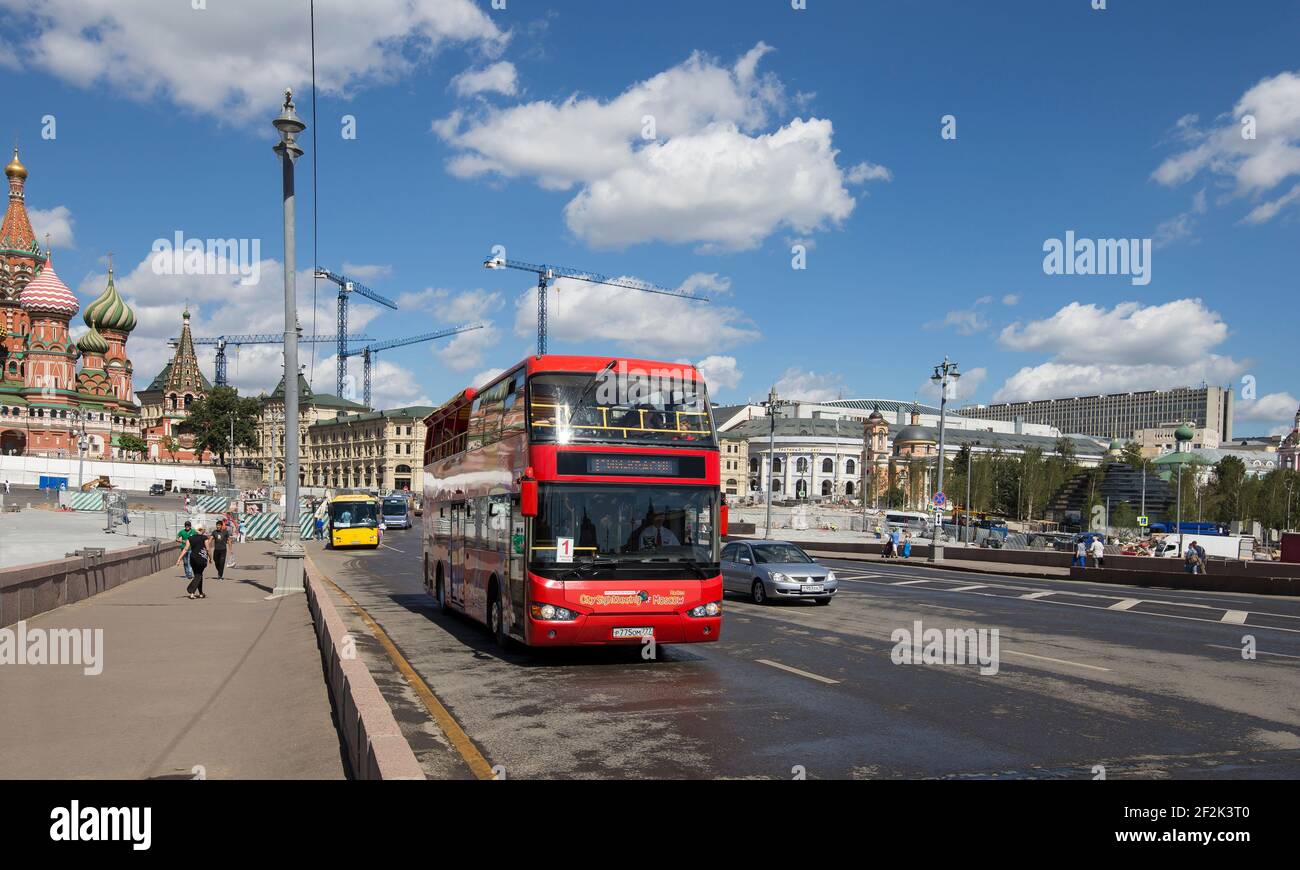 City sightseeing bus of the City Sightseeing Moscow bus company at the ...