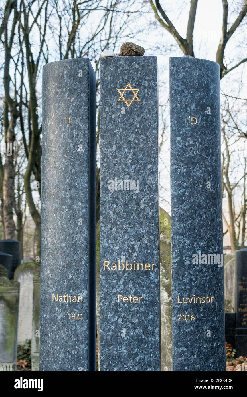 Berlin, Jewish cemetery Berlin Weissensee, largest preserved Jewish ...