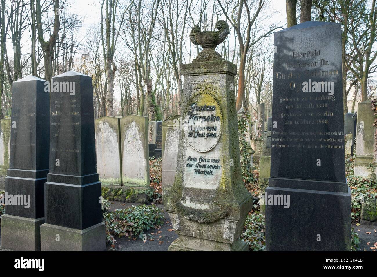 Berlin, Jewish cemetery Berlin Weissensee, largest surviving Jewish ...