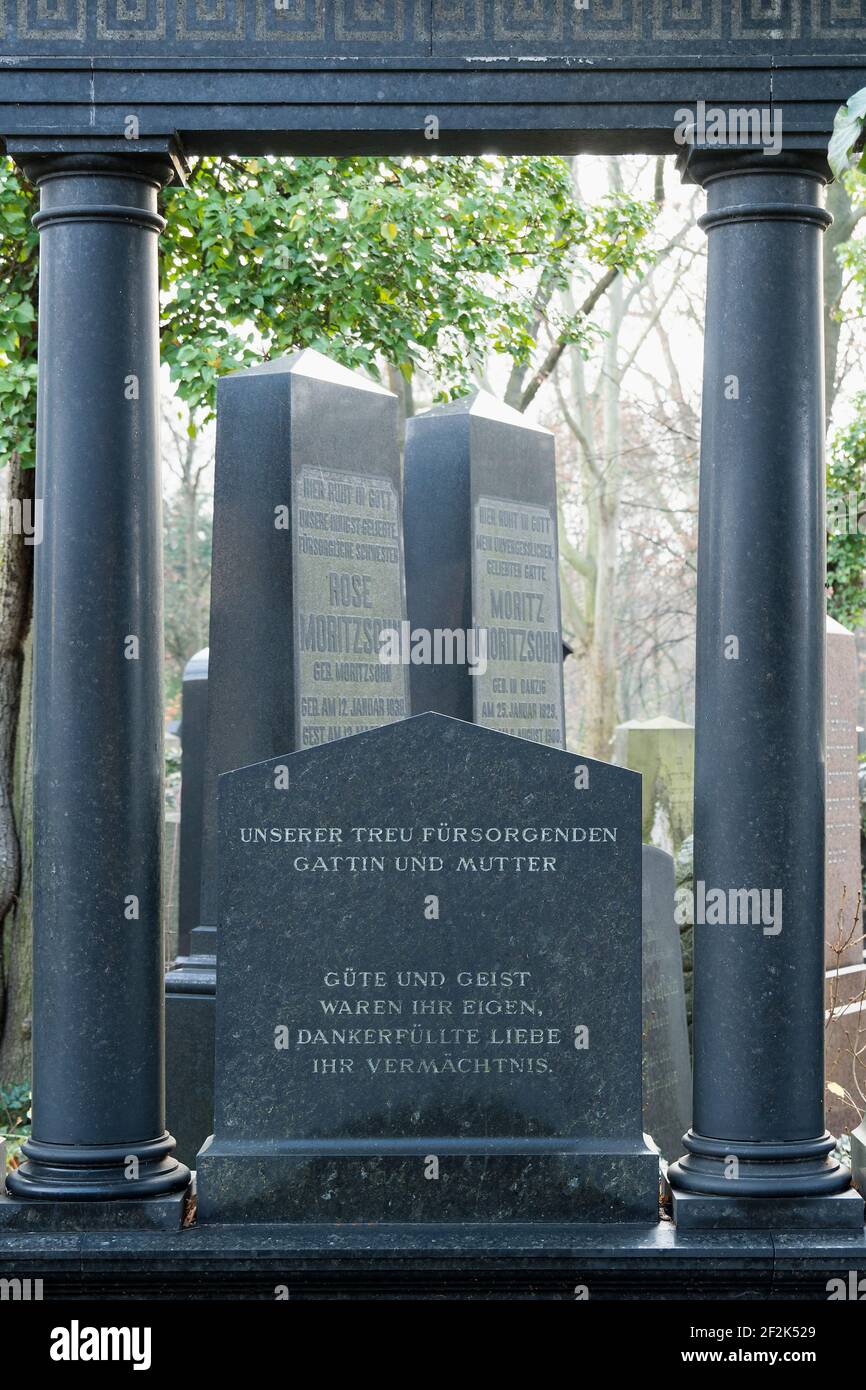 Berlin, Jewish cemetery Berlin Weissensee, largest preserved Jewish ...