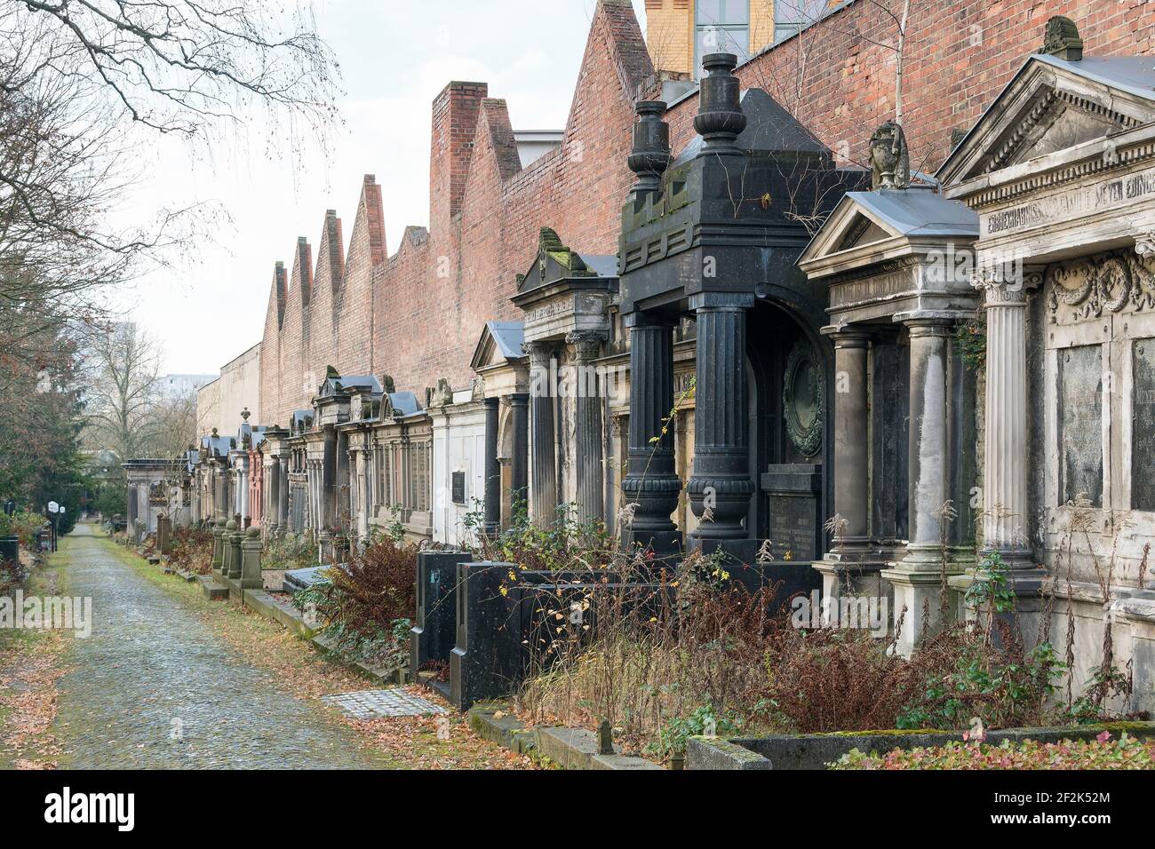 Berlin, Jewish cemetery Berlin Weissensee, largest preserved Jewish ...