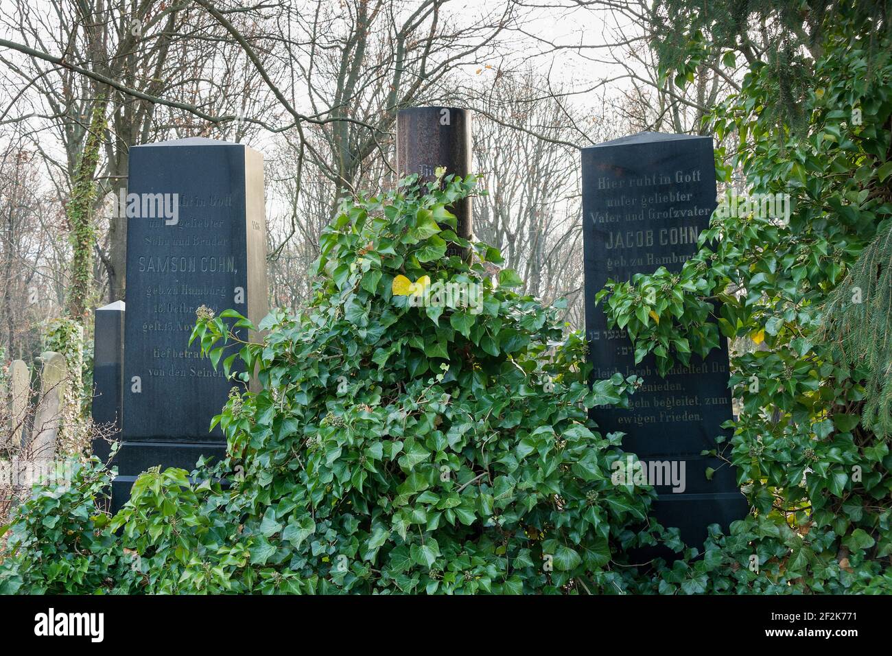 Berlin, Jewish cemetery Berlin Weissensee, largest preserved Jewish ...
