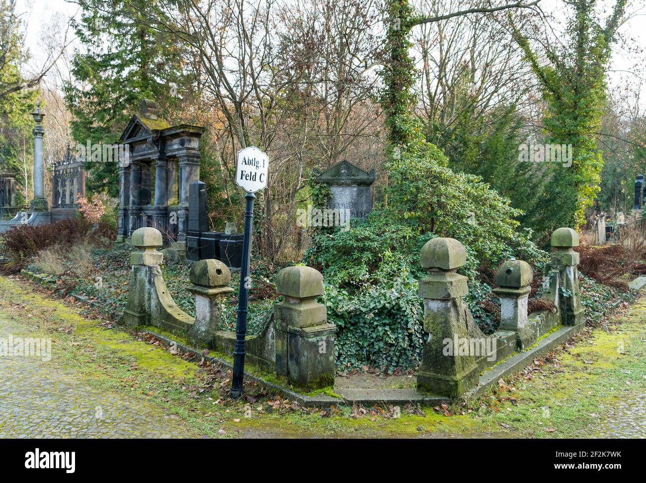 Berlin, Jewish cemetery Berlin Weissensee, largest preserved Jewish ...