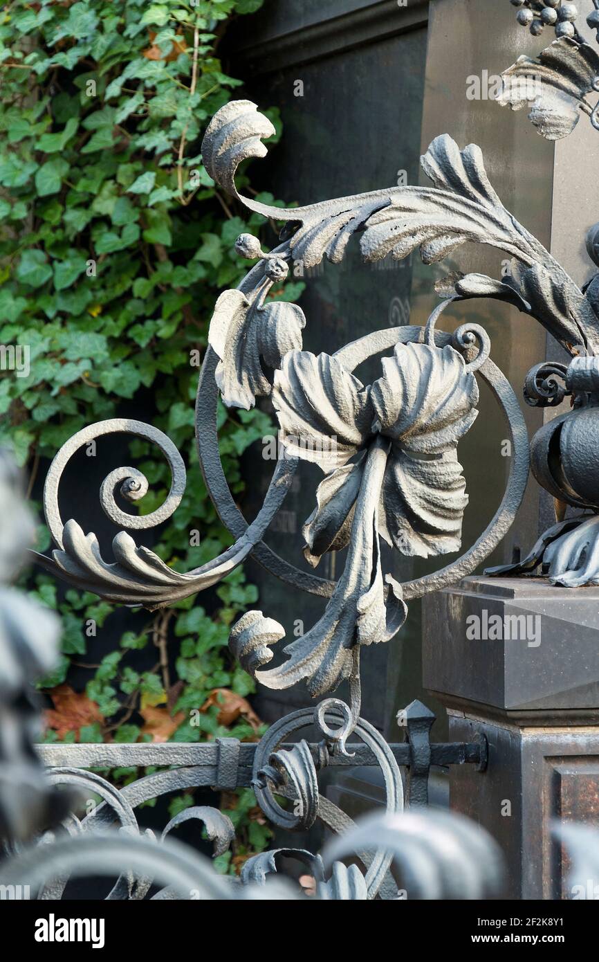 Berlin, Jewish cemetery Berlin Weissensee, field M1, neo-Baroque ...